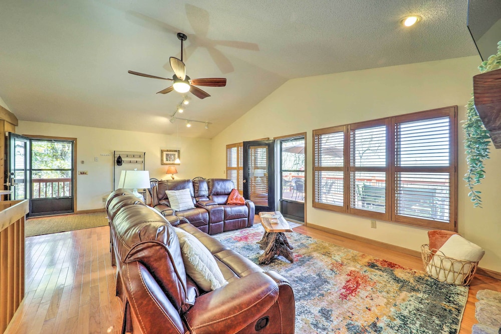 Near Beech Mountain: Crimson Cabin W/ Views - Banner Elk, NC