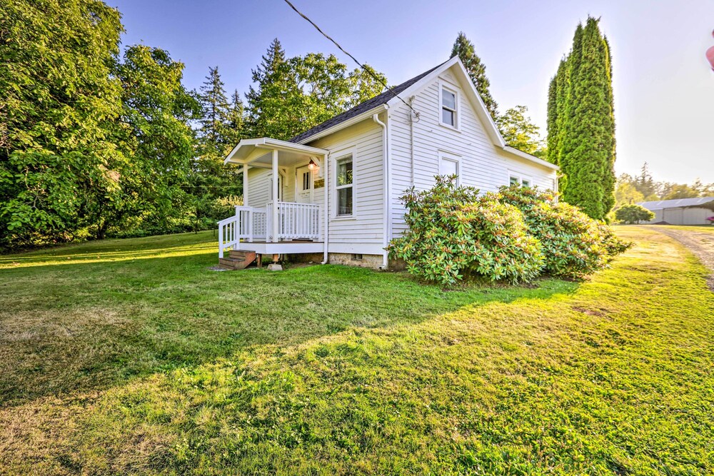 Ferndale Cottage On Private 20 Acre Farm! - Bellingham, WA