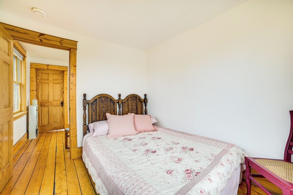 Snowmobiling Hub! Mackinaw City Home 3 Mi To Beach - Mackinaw City, MI