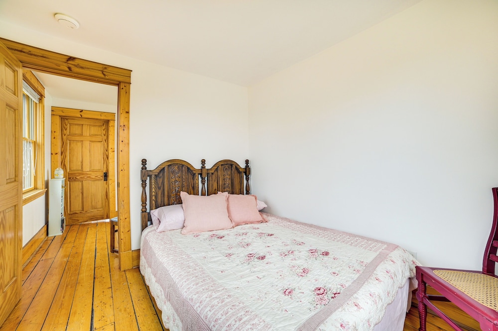 Snowmobiling Hub! Mackinaw City Home 3 Mi To Beach - Mackinaw City, MI