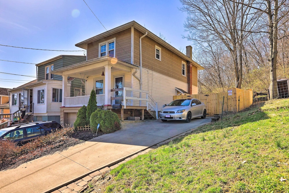 Pet-friendly Covington Retreat W/ Fenced Yard - Covington, KY