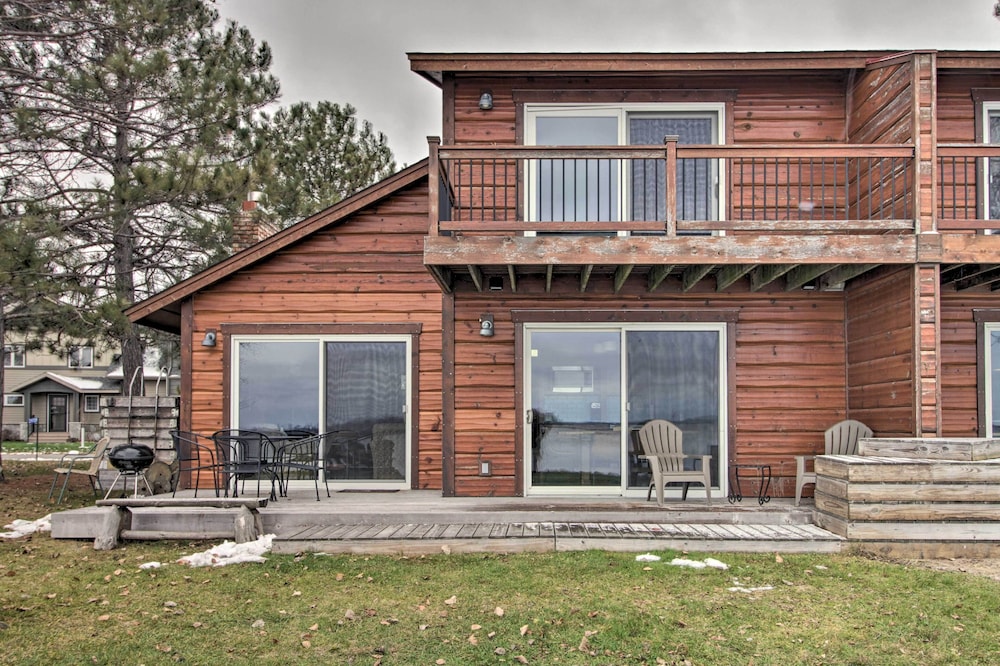 Pelican Lake Retreat W/ Fire Pit, Dock & Grill! - Breezy Point, MN