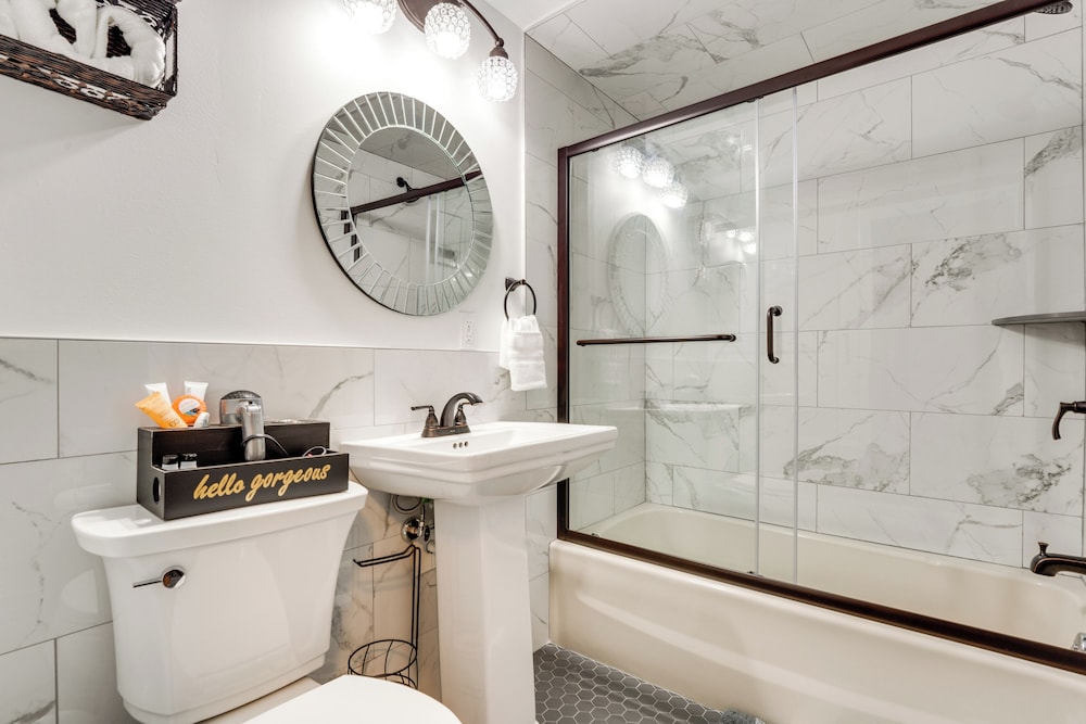 Radiant Arden Home - 10 Mi To Biltmore! - Sierra Nevada