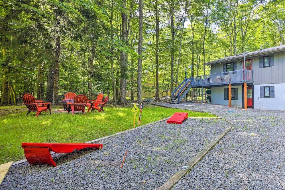Wraparound Deck: Big Bass Lake Home In Gouldsboro - Scranton, PA
