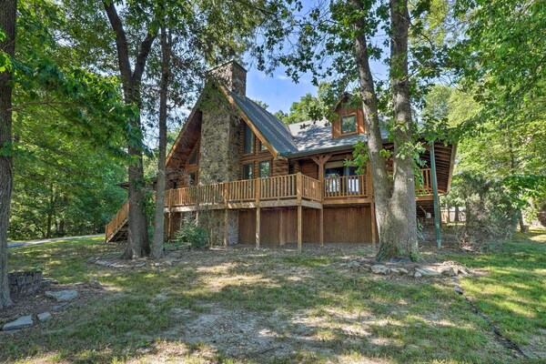 Country Cabin W/ Wraparound Deck & Views! - Withrow Springs State Park, Huntsville