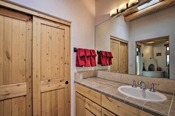Adobe-style Home W/ Views < 5 Mi To Santa Fe Plaza - Santa Fe, NM