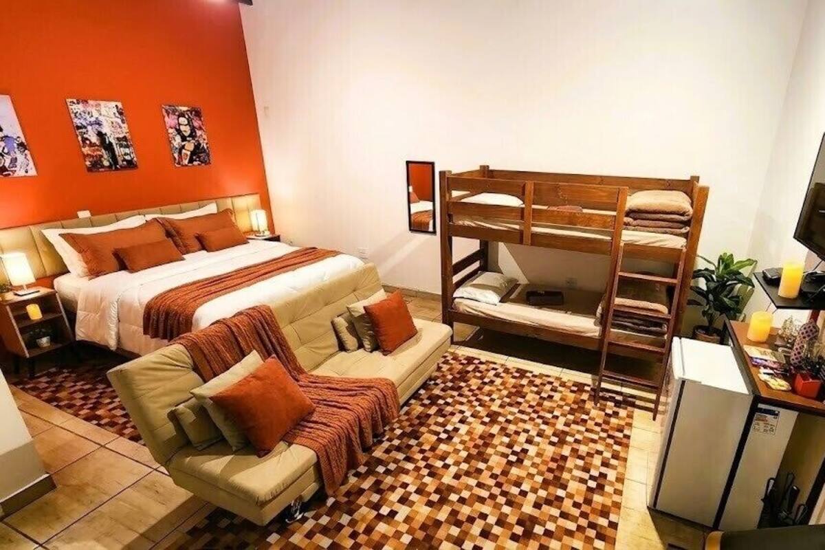 Suite Premier | Edredões de penas, secretária, Wi-fi grátis, roupa de cama fornecida