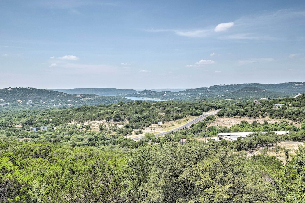 Jonestown House On Hill W/ Lake Travis Views! - Cedar Park, TX