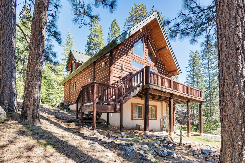 2 Cabins: Group & Family Getaway In Arnold! - Murphys, CA