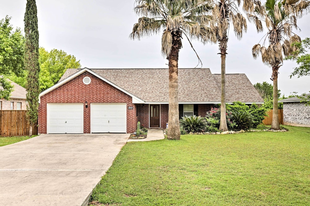 2 Mi To Lake Mcqueeny: Gem W/ Covered Patio - New Braunfels, TX
