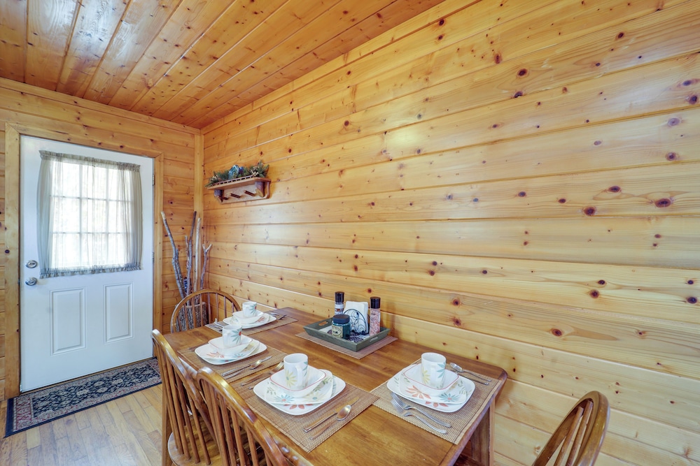 Secluded Lenoir Cabin: 4 Mi To Dtwn Blowing Rock - Blowing Rock, NC