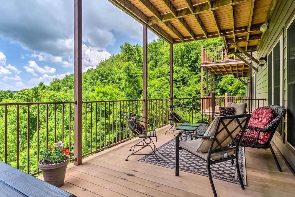 Center Hill Lake Rental: Steps To Hurricane Marina - Edgar Evins State Park, Silver Point