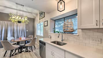 Casa (2 Bedrooms) | Interior