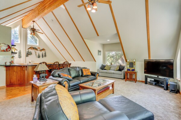 Pet-friendly California Cabin W/ Beach Access - Chester, CA