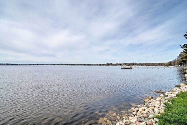 Lakefront Home W/ Dock! 18 M To Caberfae Peaks - Tustin, MI