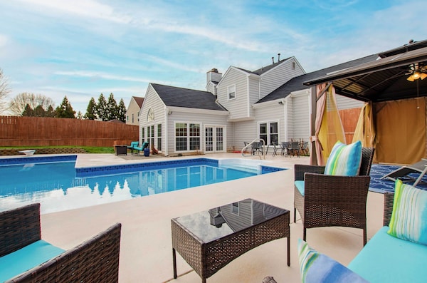 Fenced Yard & Ping-pong Table: Spacious Graham Gem - Graham-Mebane Lake