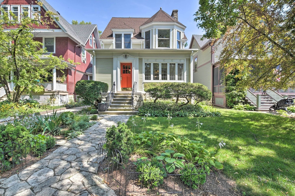 Classic Oak Park Home, 11 Mi To Downtown Chicago! - Elmhurst, IL