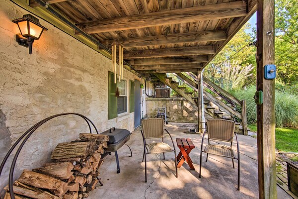 Amish Country Apartment W/ Cozy Fireplace! - Morgantown, PA