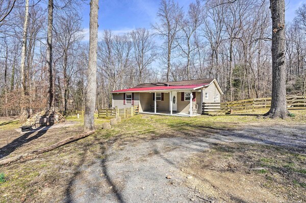 Charming Home With Yard Near Shenandoah River! - Purcellville, VA