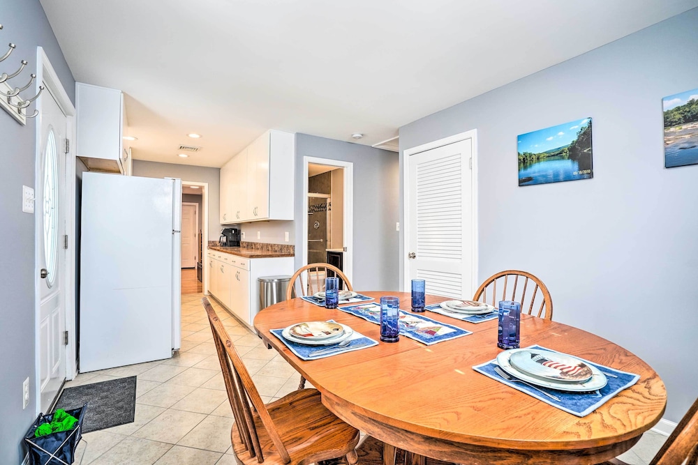 Charming Home With Yard Near Shenandoah River! - Purcellville, VA