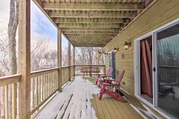 Beech Mountain Retreat W/ Open Deck: 2 Mi To Ski! - Watauga Lake, TN