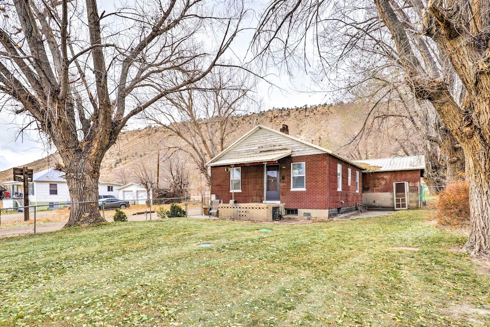 Cozy Helper Home W/ Fenced Yard, Pets Welcome - Utah