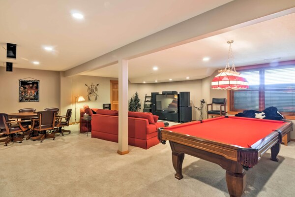 Custom Home W/ Decks In Boulder! Gateway To Parks! - Boulder, UT