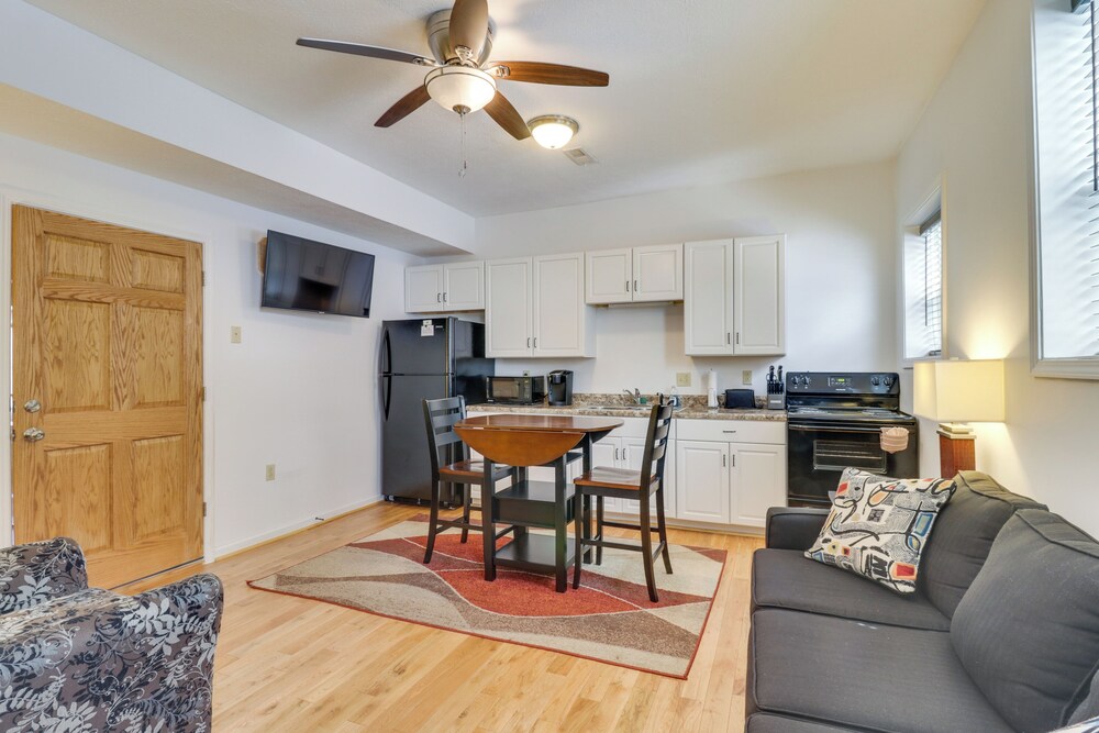 Downtown Marlinton Vacation Rental Apartment! - Hillsboro, WV