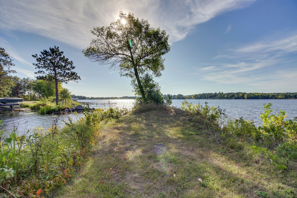 Lakefront Walker Home W/ Boat Dock & Lift! - Leech Lake, MN