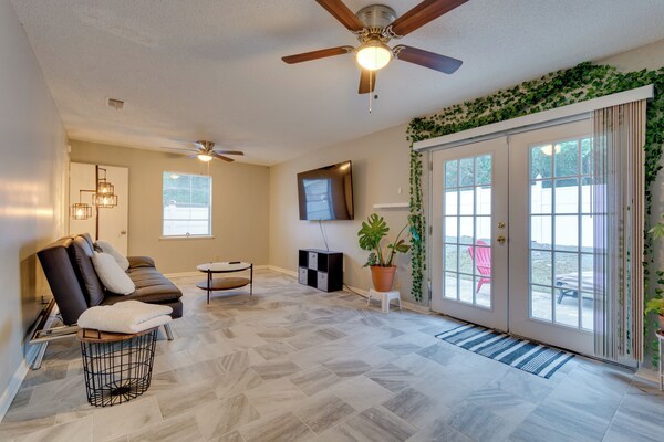 Lovely Little Rock Home W/ Fire Pit & Yard! - Little Rock, AR