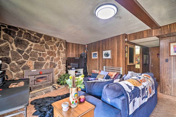 Gatlinburg Mountain-view Cabin: 5 Mi To Downtown - Gatlinburg, TN