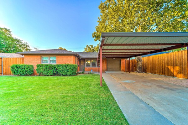Accessible Lubbock Home W/ Yard: Near Texas Tech! - Lubbock, TX