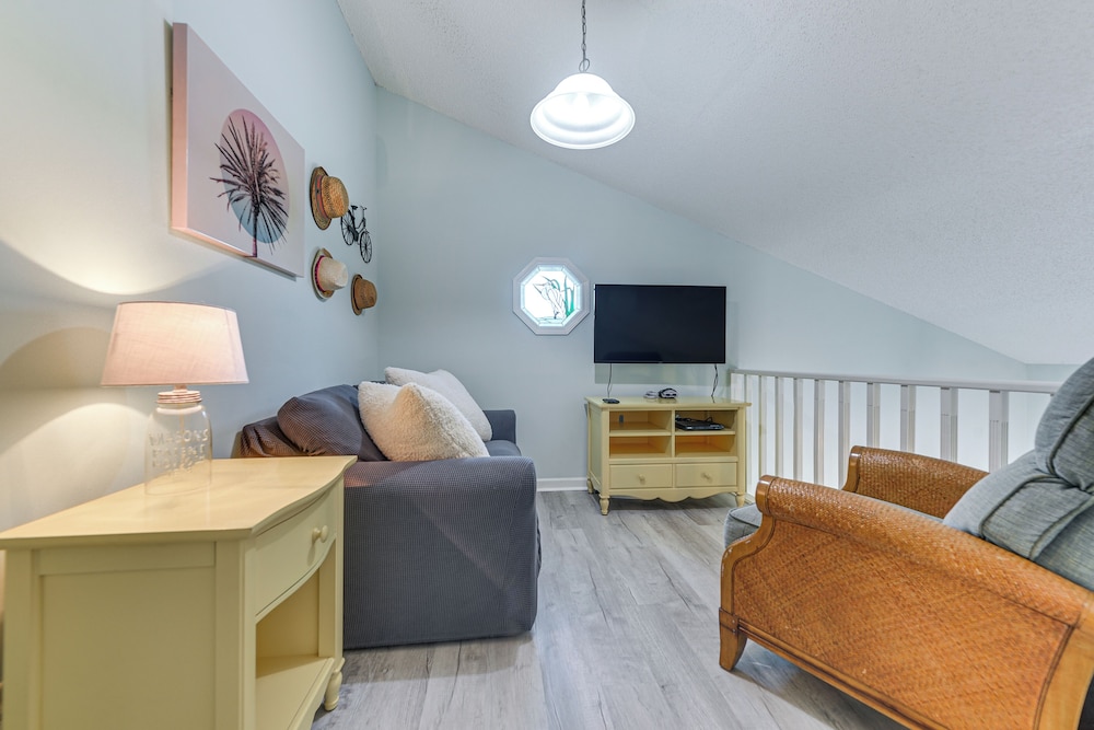 롱 비치까지 걸어갈 수 있는 수영장이 있는 Oak Island의 집! - 볼리비아