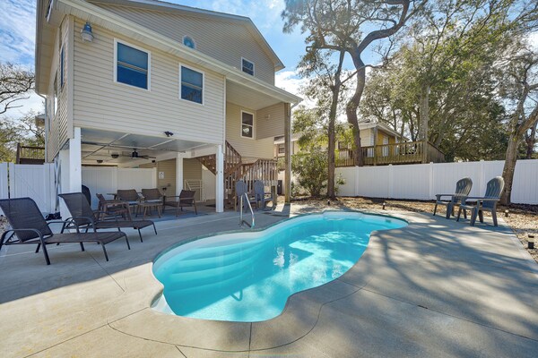 Oak Island Home W/ Pool: Walk To Long Beach! - Oak Island, NC