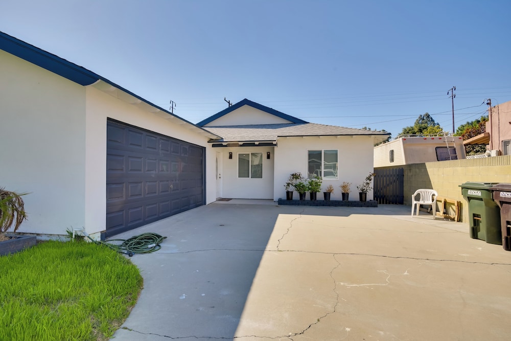 Home Between Los Angeles & Disney! Patio, Yard - Pico Rivera, CA