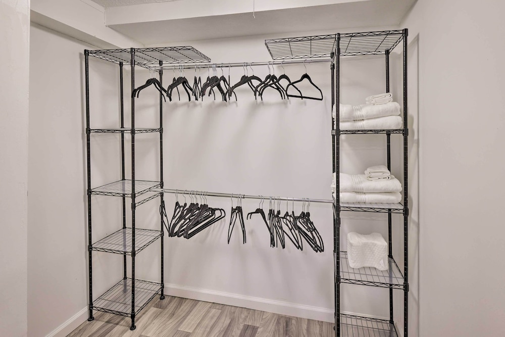 Omaha Vacation Rental ~ 4 Mi To Downtown - Omaha, NE