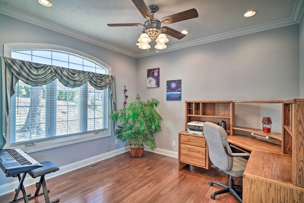 Spacious Baneberry Home W/ Lake Douglas Views! - White Pine, TN