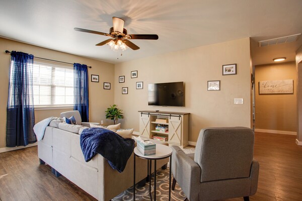 The Village Home W/ Pool, 12 Mi To Okc! - Crown Heights - Oklahoma City