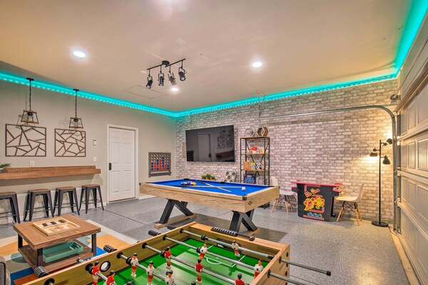 San Antonio Home W/ Patio + Grill Near Seaworld! - San Antonio, TX