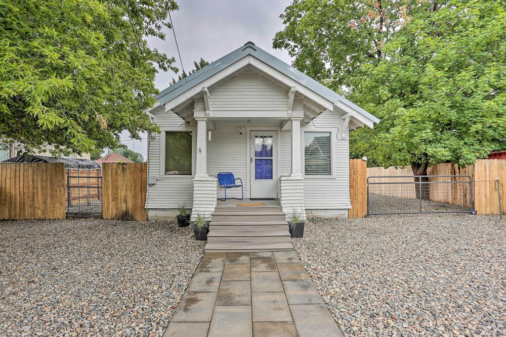 Pet-friendly Baker City Escape W/ Private Yard! - Baker City, OR