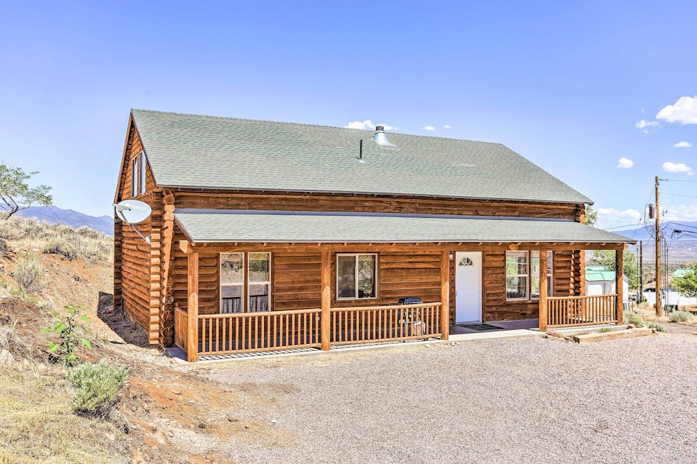 Pioche Family Cabin W/ View - Walk To Main St! - Nevada