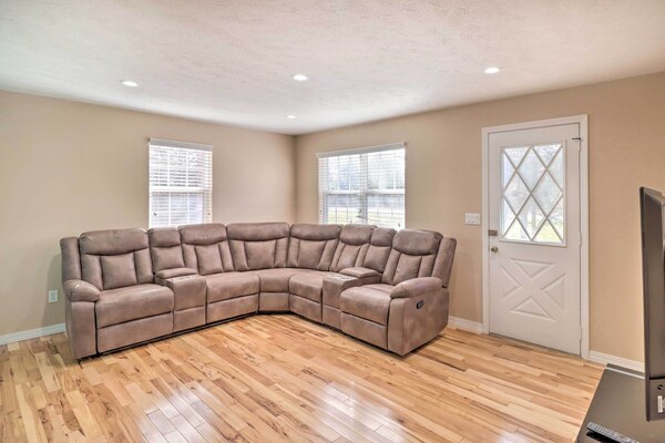 Remodeled Harrison Retreat < 6 Mi To Town! - Harrison, AR