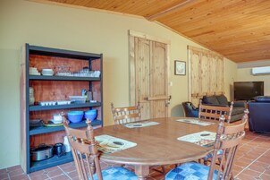 Casa (2 Bedrooms) | Interior
