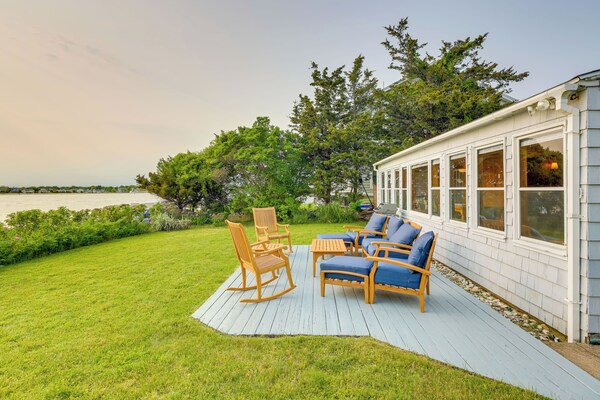 Waterfront Cottage W/ Sunroom + Patio & Grill - Long Island, NY