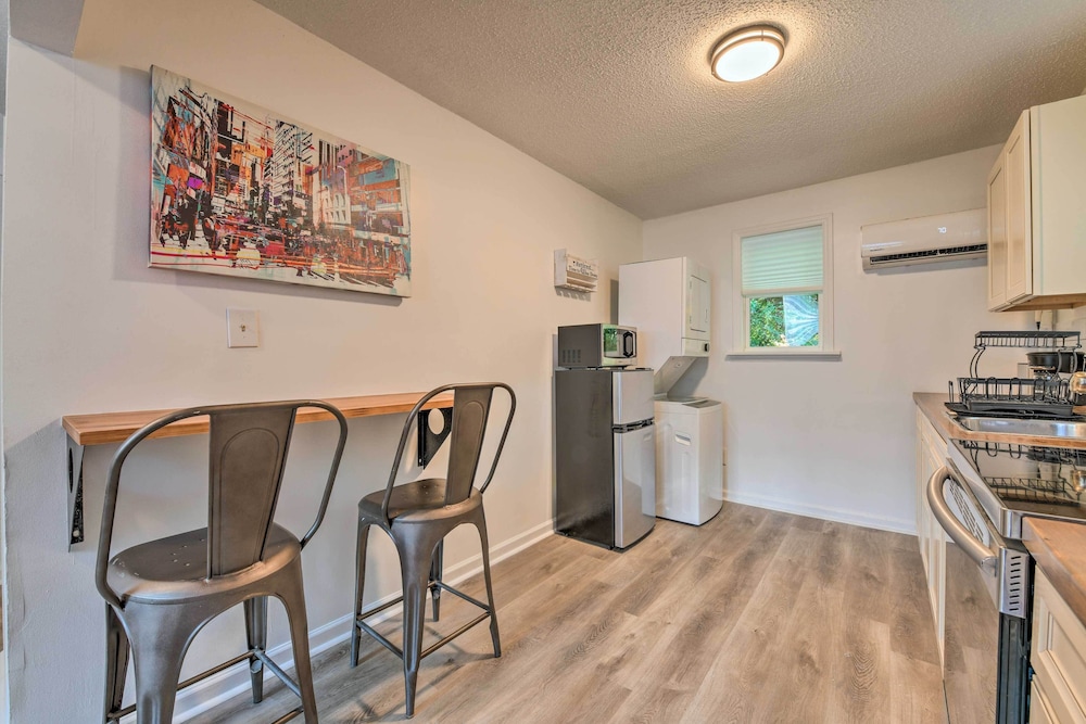 'The Blackberry Place' In Charlotte: Fire Pit - Charlotte, NC