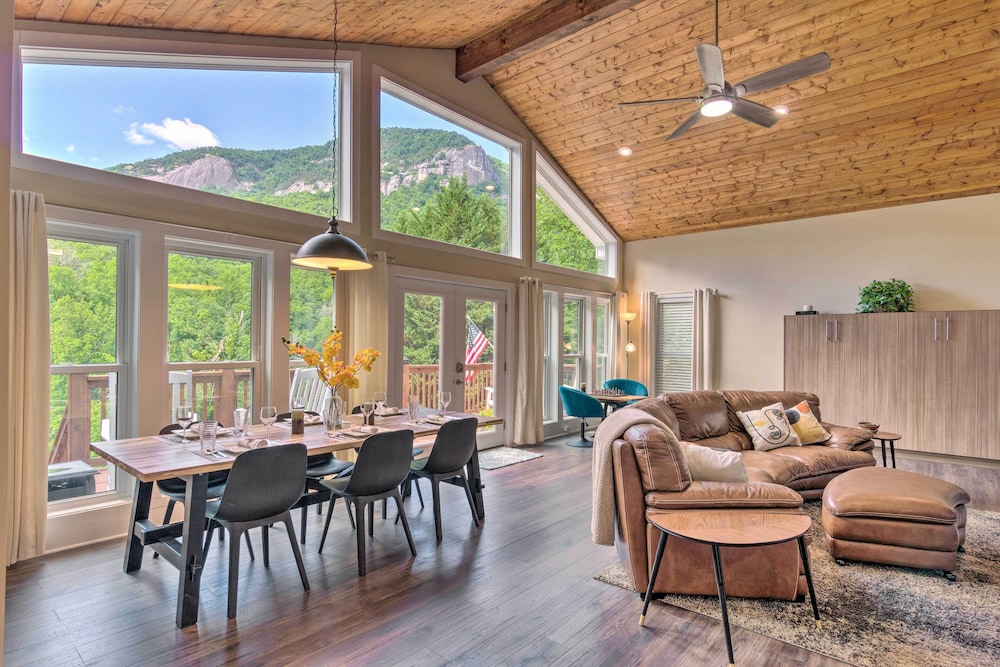 Breathtaking Views: Unique Chimney Rock Cottage! - Lake Lure, NC