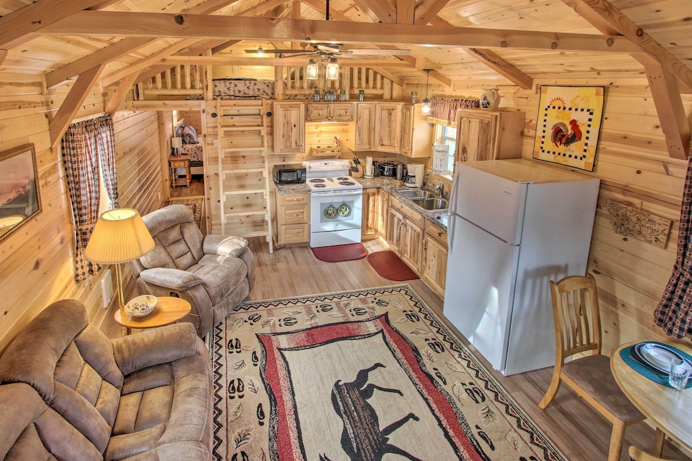 Cozy Augusta Cabin W/ Grill - Walk To Main St - Montana