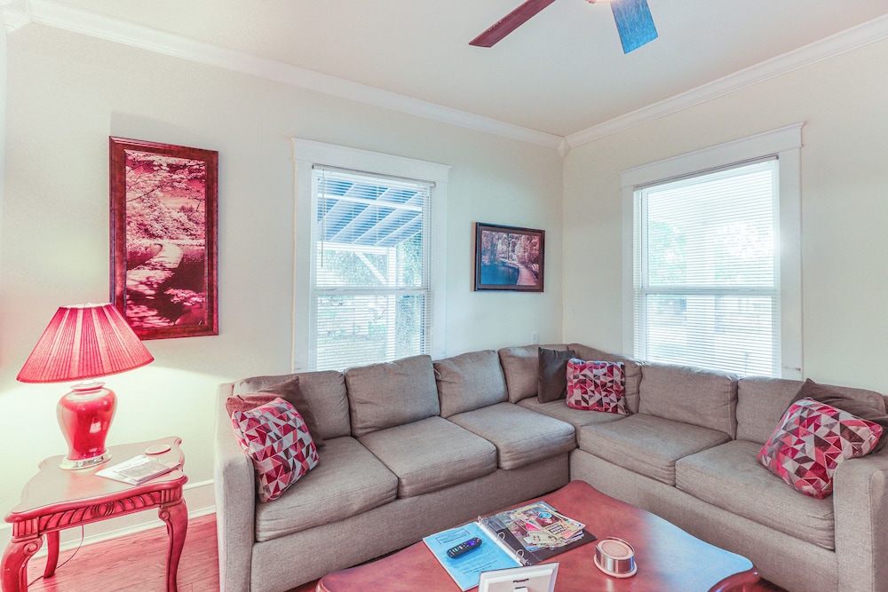 Harrison Family Home W/ Grill - Near Downtown! - Harrison, AR