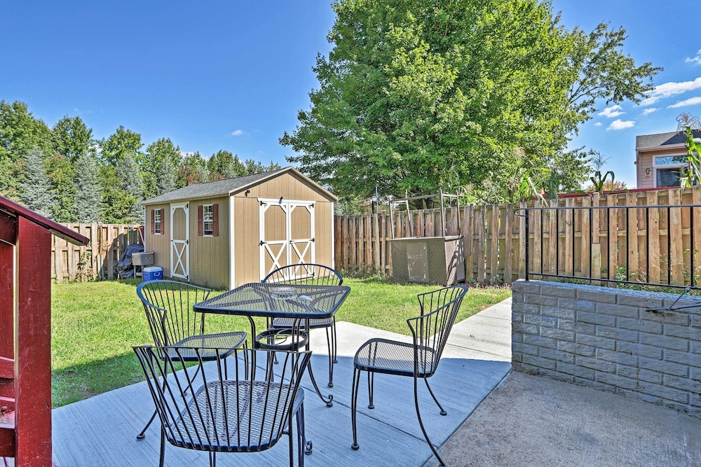 32 Mi To Dc: Lower-level Woodbridge Apt W/ Patio! - Virginia