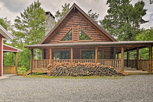 Wraparound Deck: Linville Mountain Cabin - Linville, NC